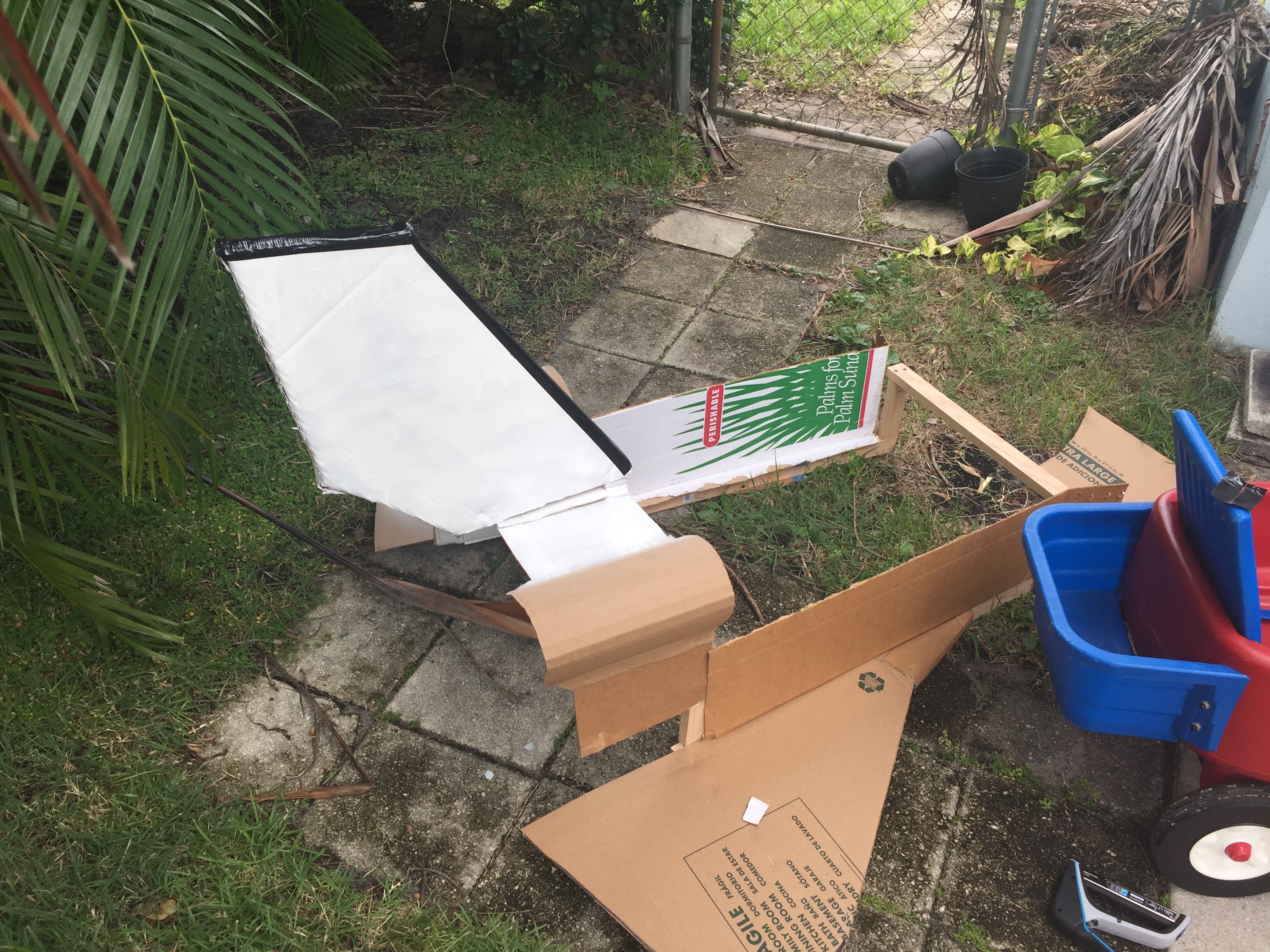 Dad Transforms Son's Radio Flyer Wagon Into Incredible Rocket Ship ...