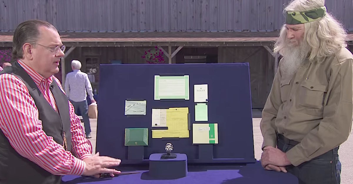 Veteran Collapses On 'Antiques Roadshow' After Appraisal | LittleThings.com
