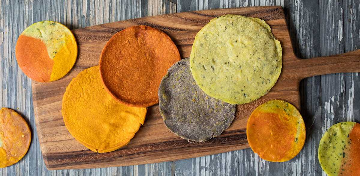 Make Multicolored Tortillas Out Of Natural Ingredients LittleThings make-multicolored-tortillas-out-of-natural-ingredients-littlethings