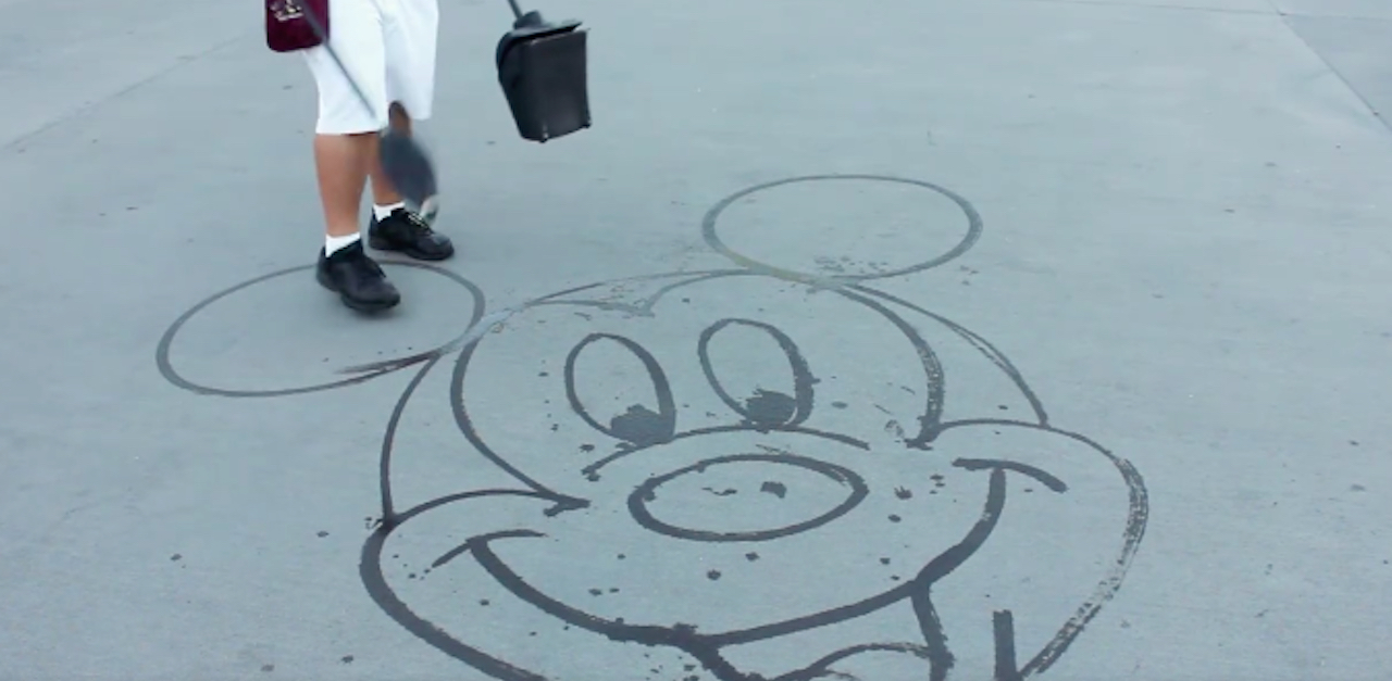 Janitor Uses Water To Paint On Sidewalk To Make Disney World Guests ...
