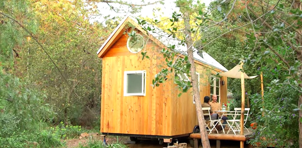 140-Square-Foot Tiny Home On Wheels With 10-Foot Bed | LittleThings.com