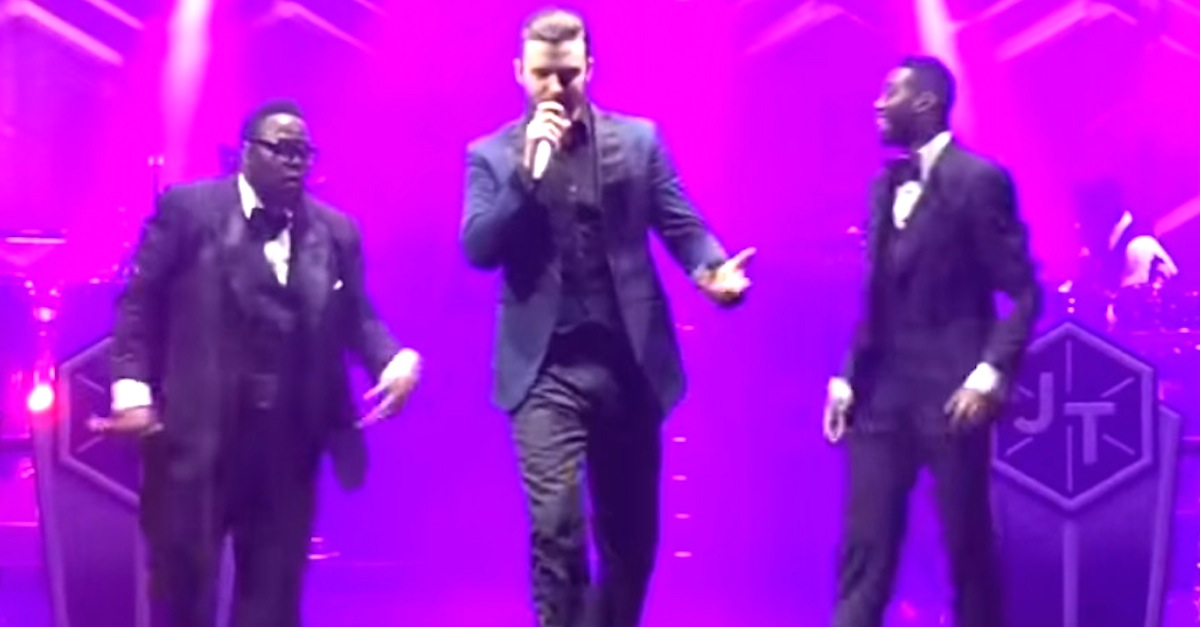 Justin Timberlake Sings A 1990s Hit At His Show. But Keep Your Eyes On ...