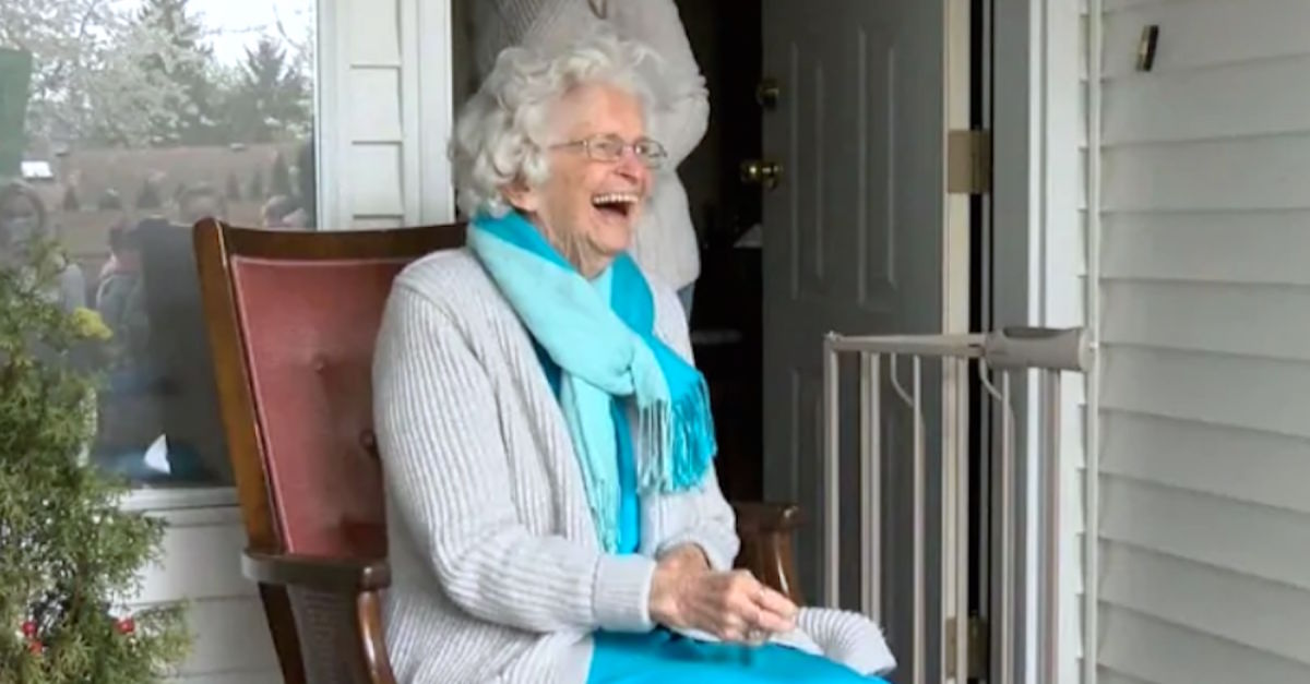 500 Kids Surprise 'Waving Grandma' To Say Final Goodbye | LittleThings.com