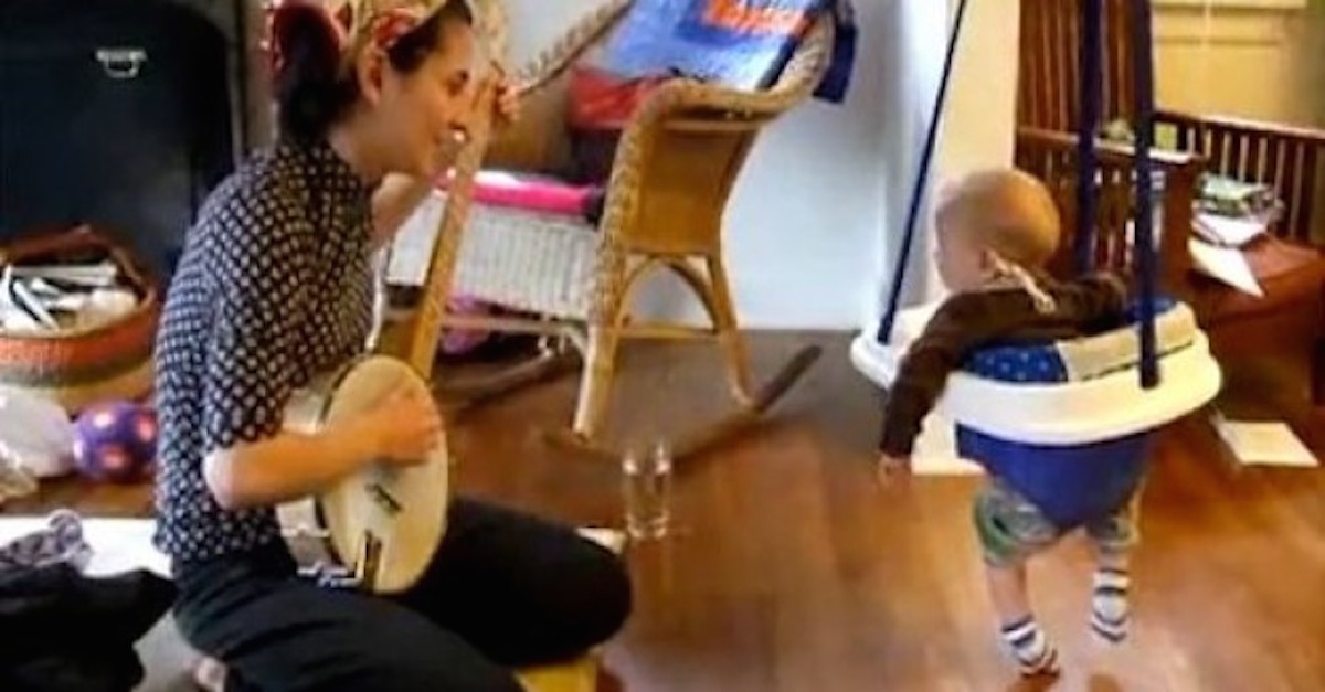Mom Plays The Banjo, And Her Baby Has The CUTEST Reaction Ever! I Can't ...