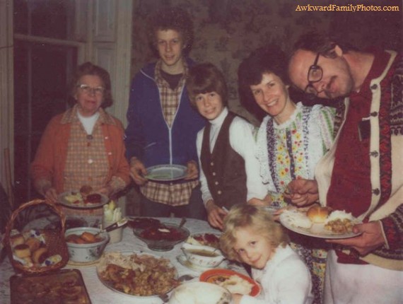16 Hilariously Awkward Family Thanksgivings...So Bad, They're GREAT ...