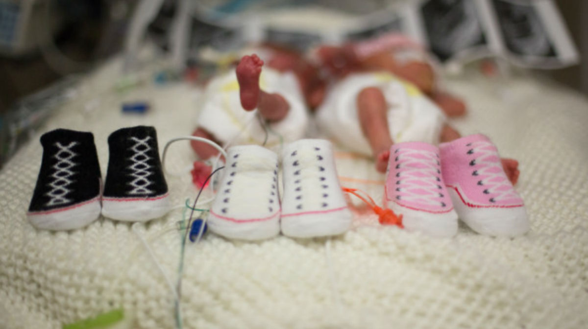 Mom Loses 2 Of Her Triplets Born Premature, 3 Years Later She Learns To ...