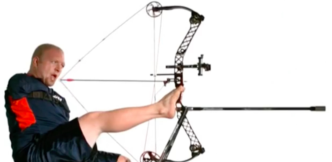 Man Doesn’t Let The Fact That He Was Born Without Arms Stop Him From ...