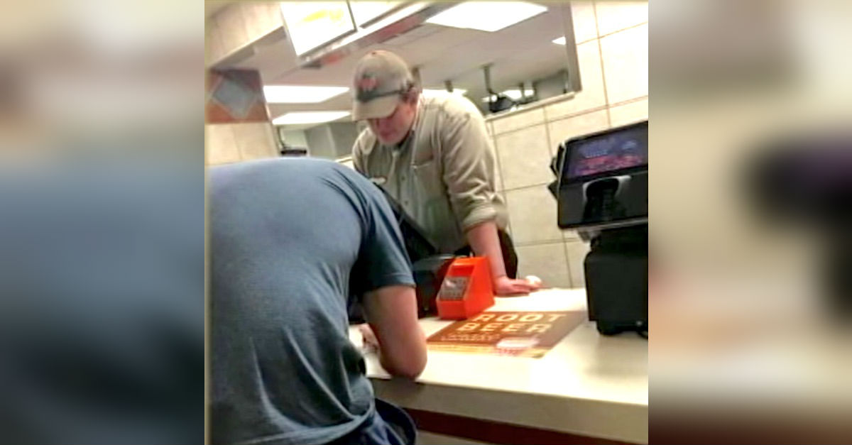 Whataburger Worker Is Holding The WHOLE Line Up. Then A Hungry Customer ...