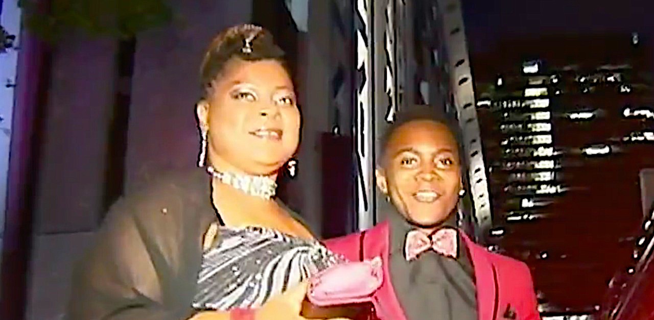 East Mecklenburg High School Student Takes Mom To Prom | LittleThings.com