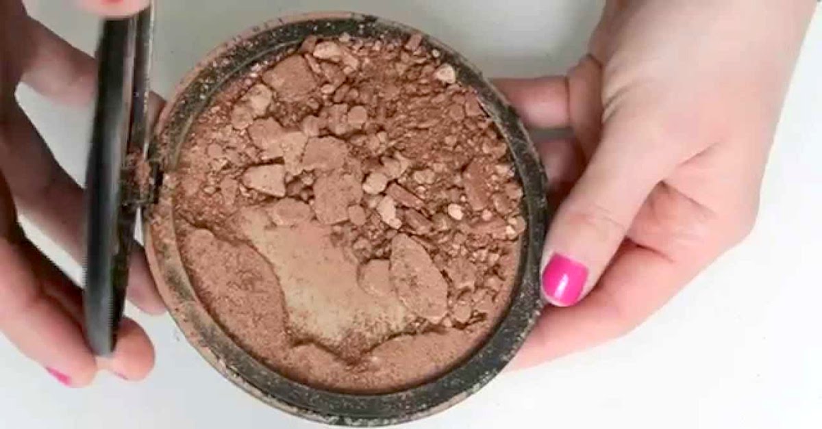 She Fixes Her Broken Powder With One Simple Trick. How Did I Not Know ...