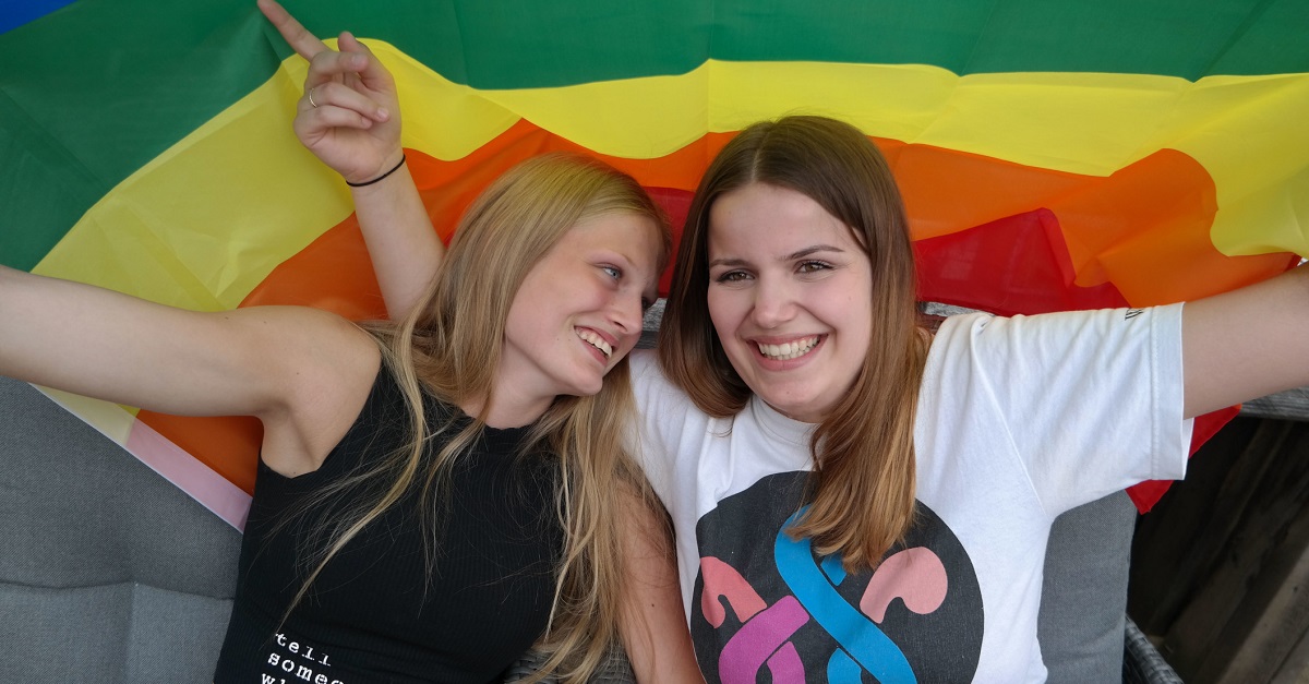 7 Organizations That Offer Support For Parents Of LGBTQ Kids ...