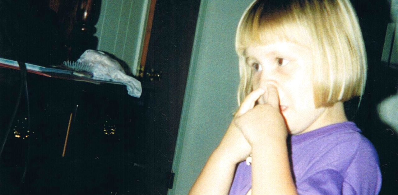 11 Gross Things We All Do When We Think No One Is Looking ...