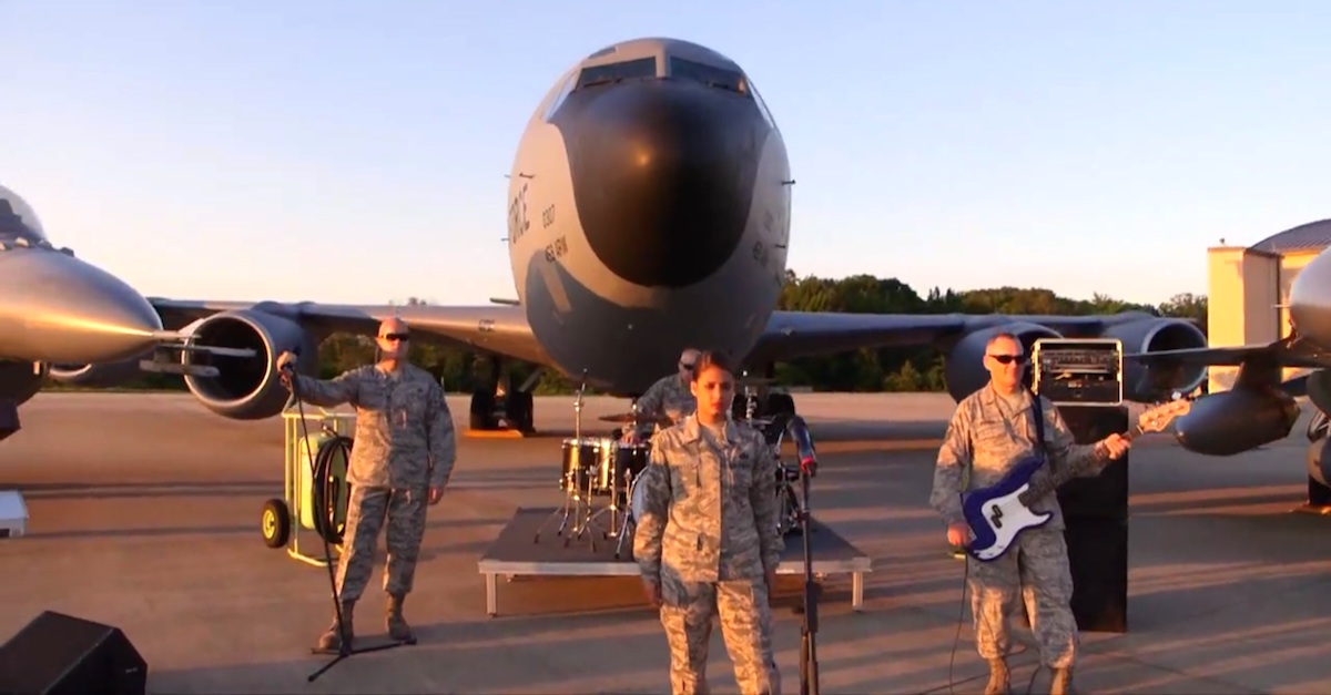 6 Airmen Line Up And Start Playing A Rock Song. Now Keep Your Eyes On ...