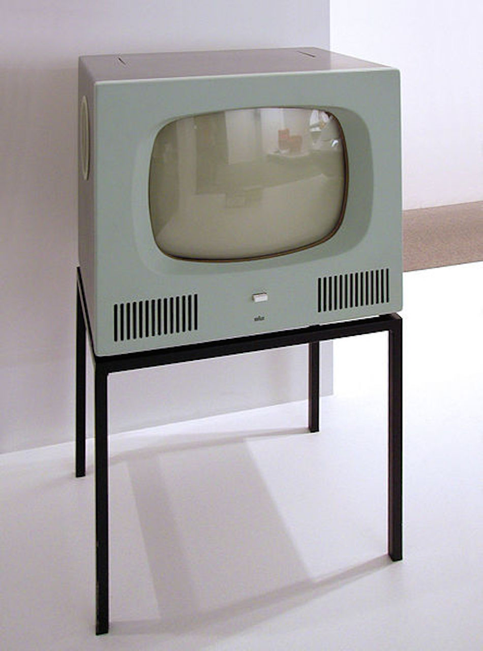 14 Vintage TVs Folks Tuned Into Back In The Day | LittleThings.com