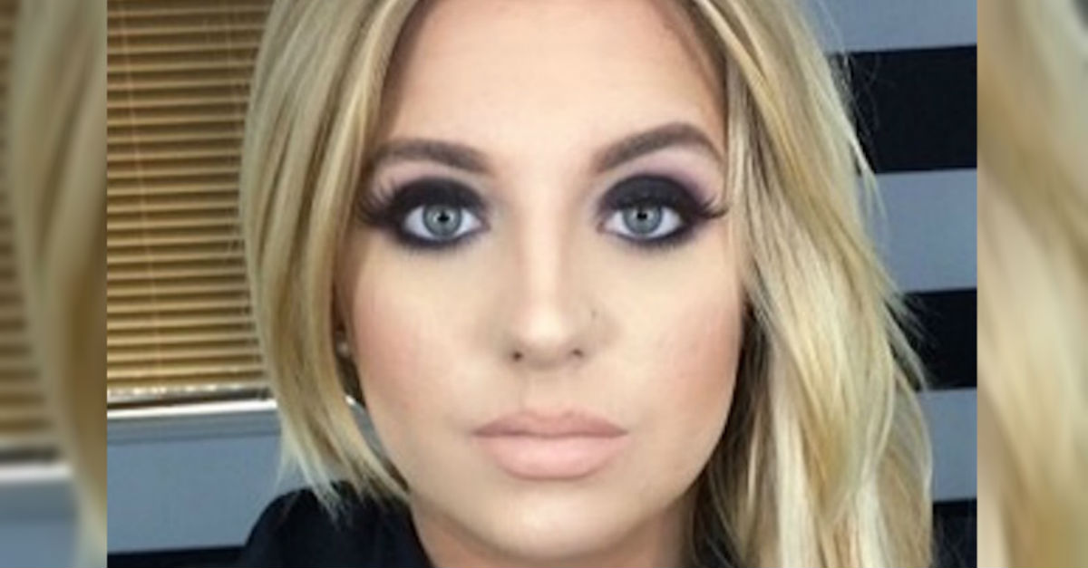 Bullies Tore Apart This Makeup Artist's ''Before'' Photo. Her Response ...