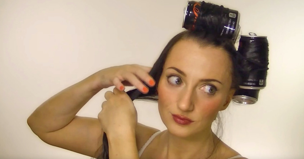 She Rolls Her Hair In Coca-Cola Cans. The Reason? Totally Genius ...