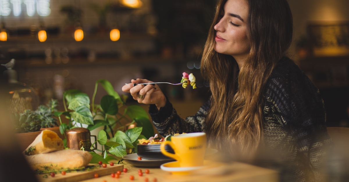 Treating Myself To Dinner As A Single Mom Is Important | LittleThings.com