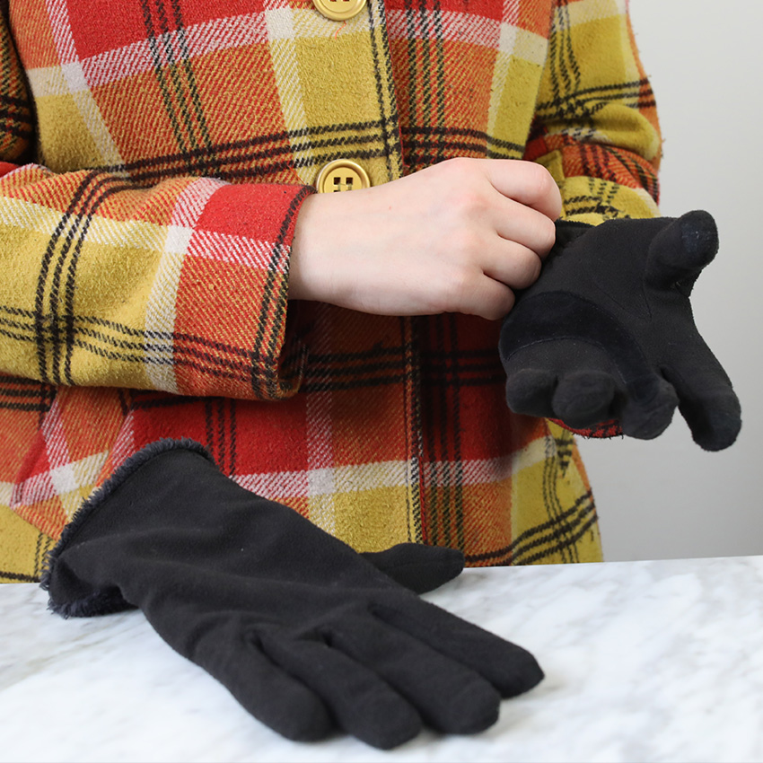 8 Simple Tricks To Soothe And Heal Dry, Cracked Fingertips This Winter ...