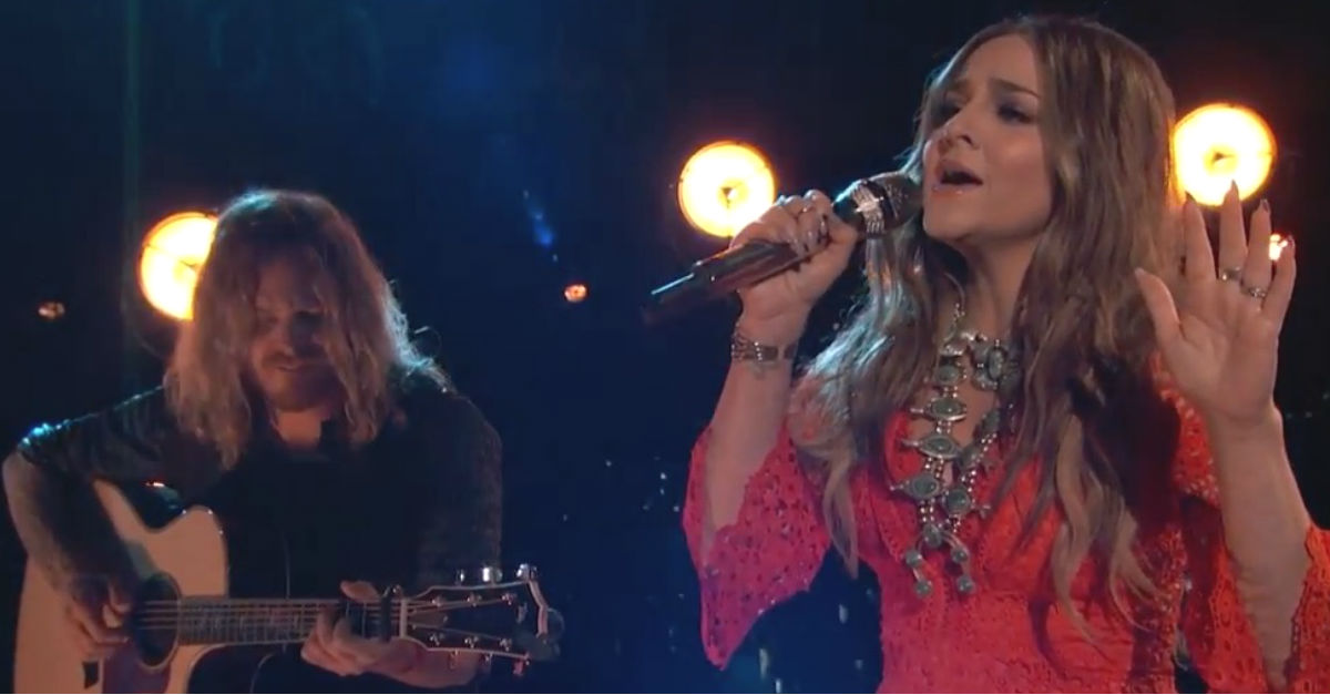 Alisan Porter Stares At The Ground, Now Watch THIS Judge When She ...