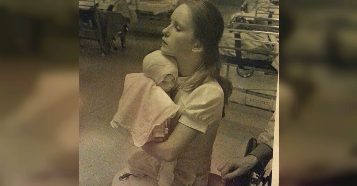 In 1977, A Nurse Held A Burned Baby... 38 Years Later, She Never ...