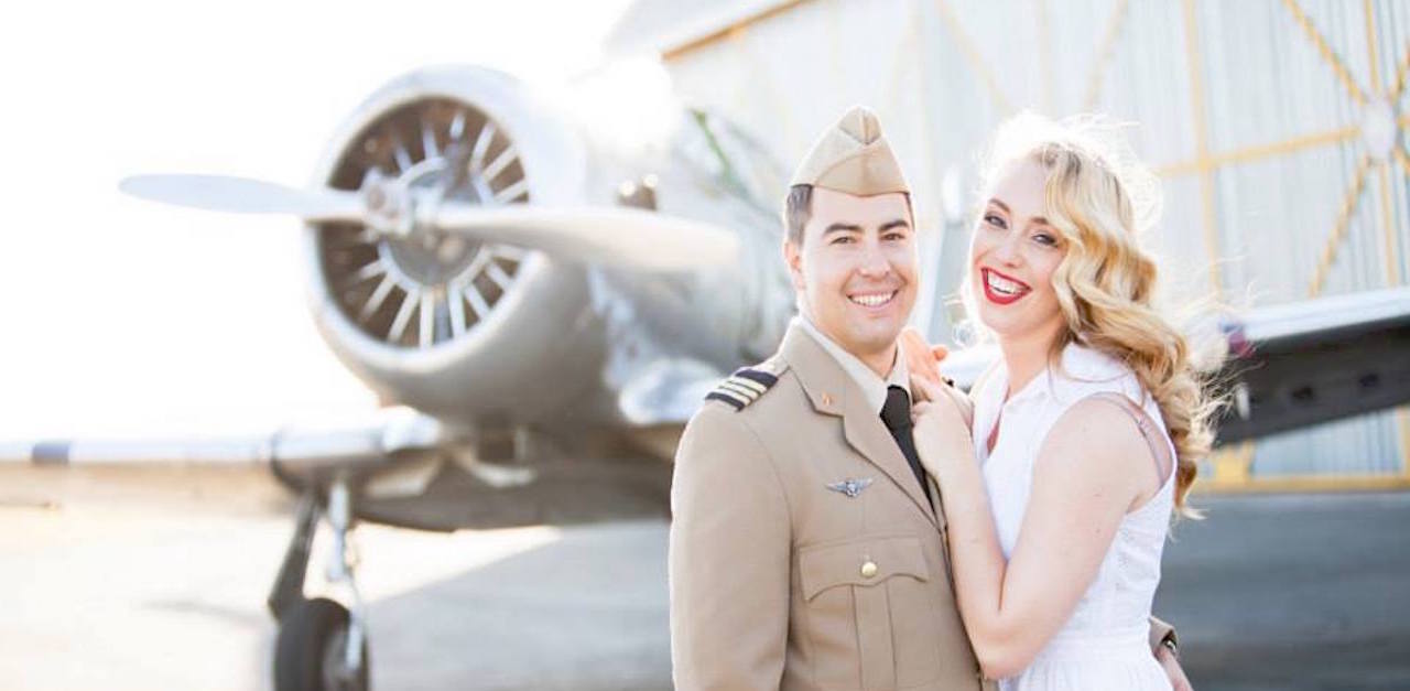 Look Closely At This Photo Of 2 Pilots. It's Going Viral For One ...