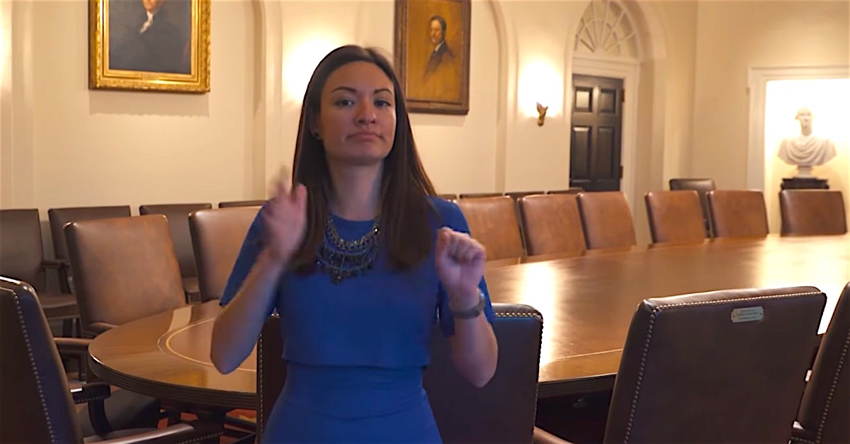 Deaf Tour Guide Asks If Anyone Can Spot The Chair That Looks Different ...