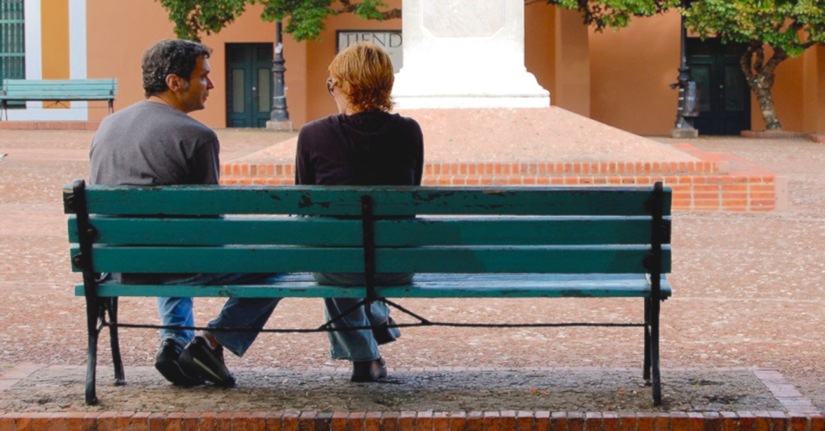 He Sits Next To A Complete Stranger On A Bench. What He Says To Her ...