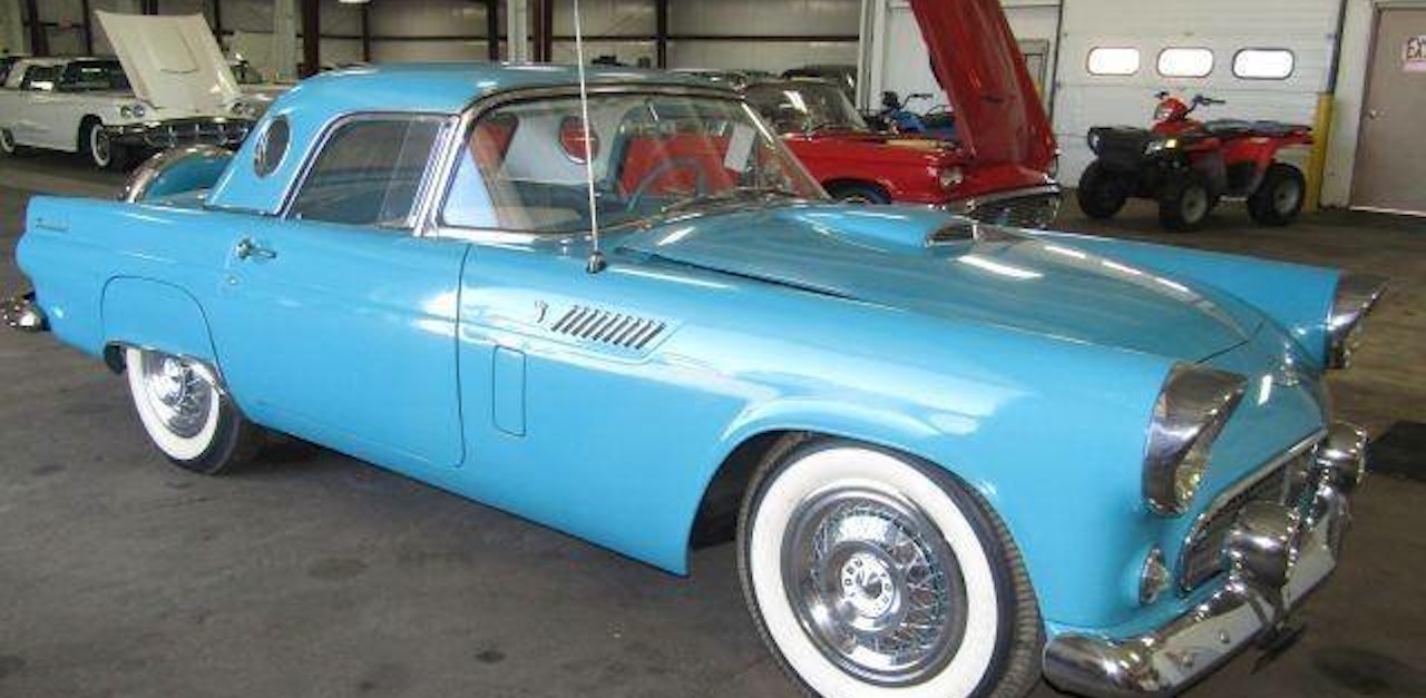 More Than 50 Gorgeous Vintage Cars Were Discovered Hidden In An Old ...