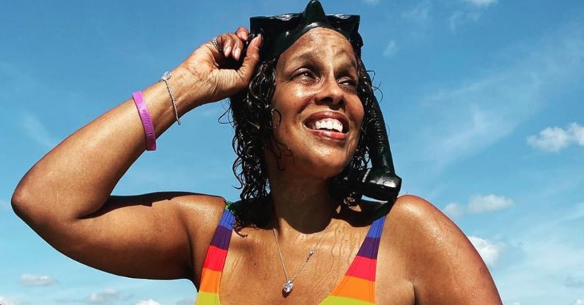 Gayle King Stuns In Gorgeous Instagram Bathing Suit Picture ...