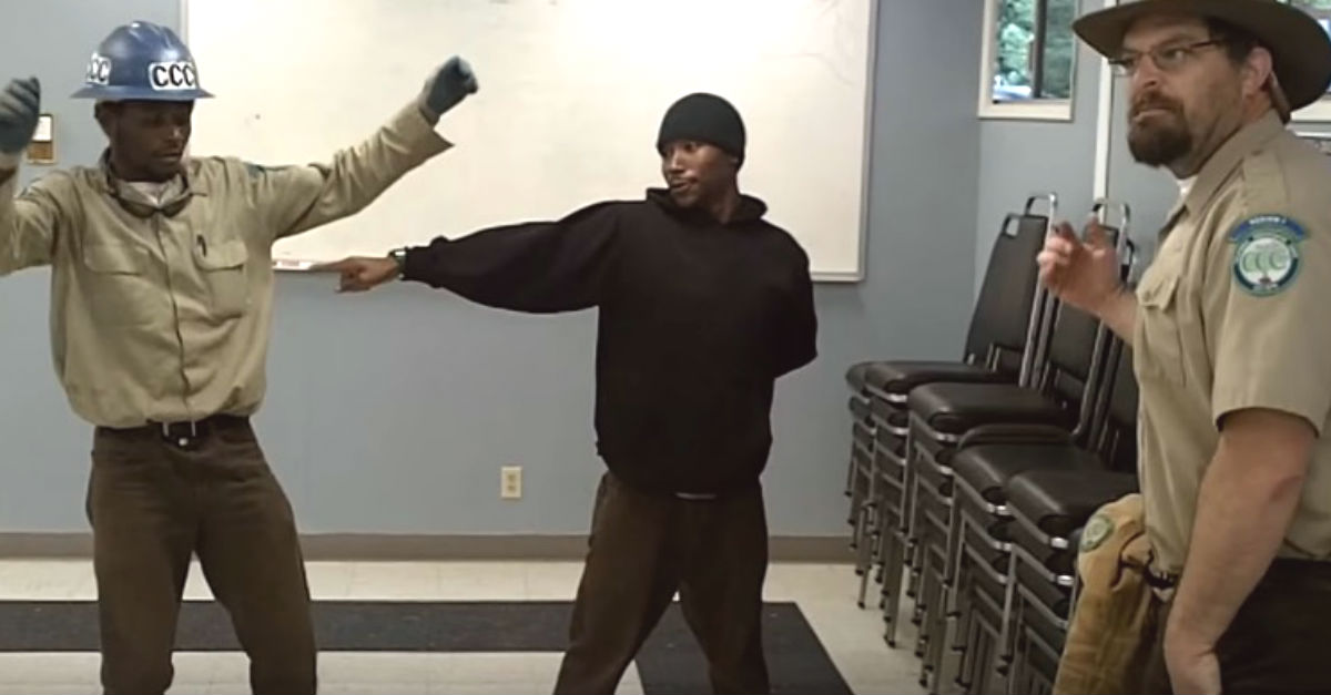 Boss Walks In On His Employees Goofing Off, But Keep Your Eye On The ...