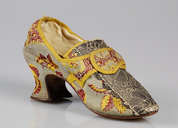 18 Gorgeous Historical Shoes That Footwear Lovers Will Adore ...