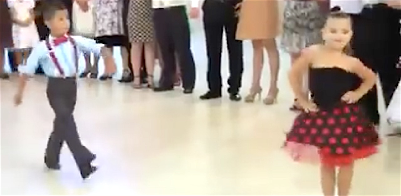 2 Tiny Kids Step Out For A Jive Routine, And Their Moves Are Perfect ...