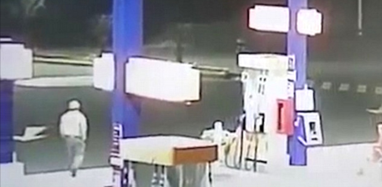 Creepy Gas Station Surveillance Video Captures Man's Encounter With ...