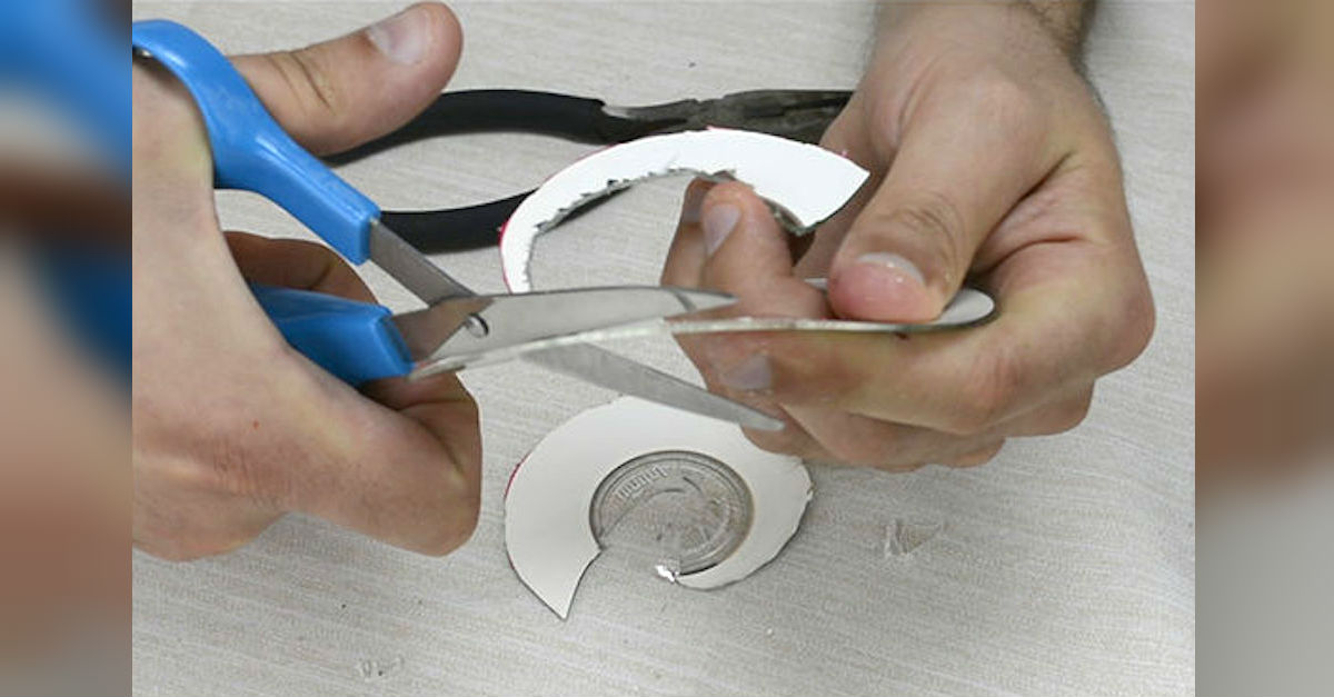 12 Awesome Ways To Reuse Old CDs For Your Home | LittleThings.com