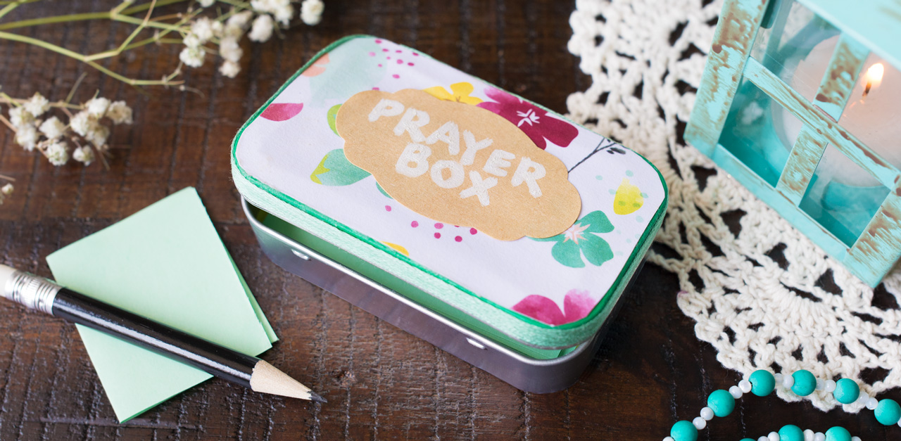 Make Your Own DIY Prayer Box Out Of An Altoids Tin | LittleThings.com