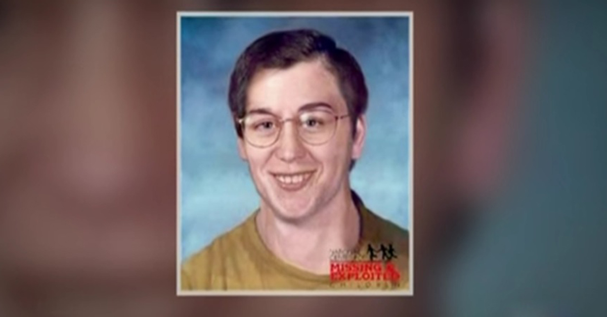 He Hits His Head And Forgets Who He Is. 30 Years Later, Police Tell His ...