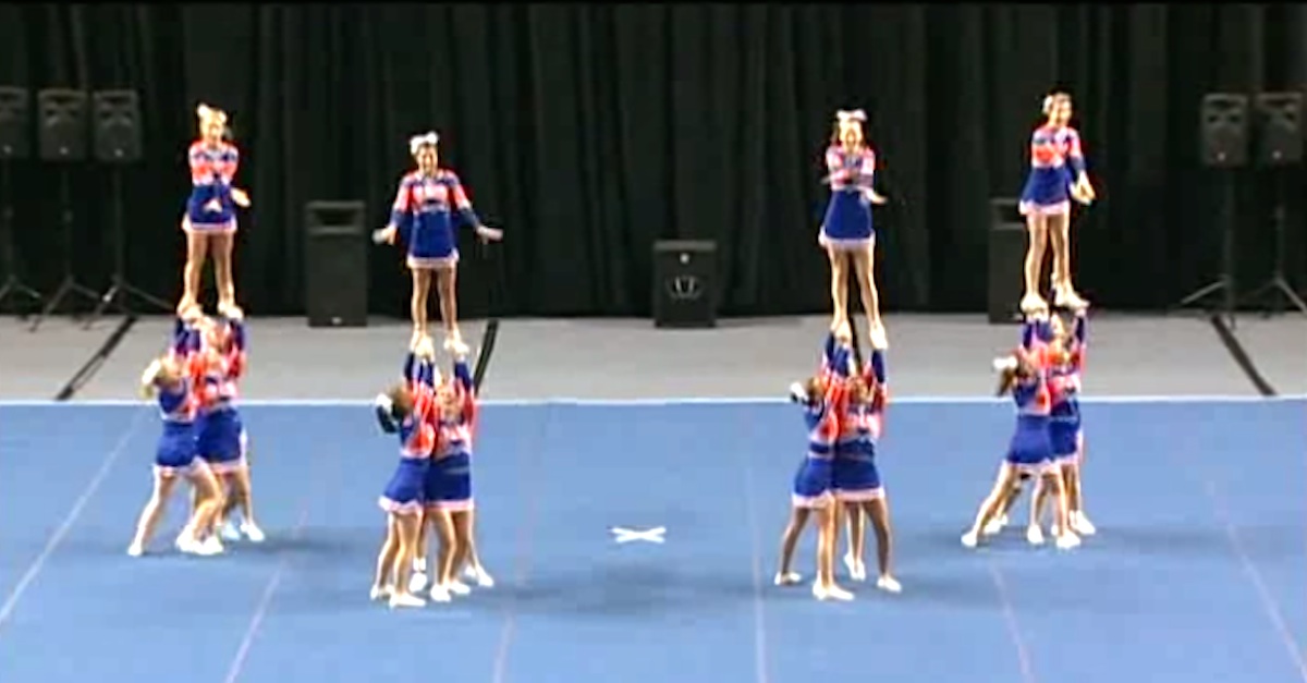 They Lift 4 Cheerleaders Over Their Heads. Seconds Later, Watch Their ...