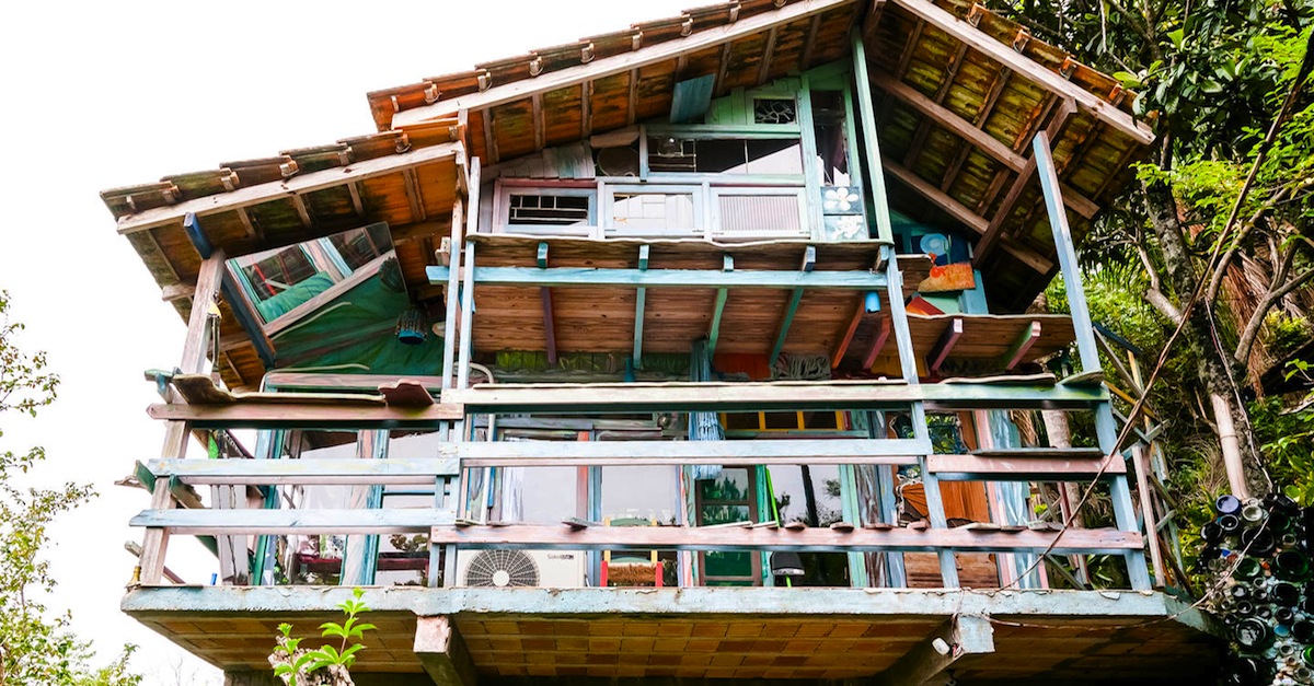 He Built A House Made Of Garbage, But Then I Saw The Kitchen... This Is ...