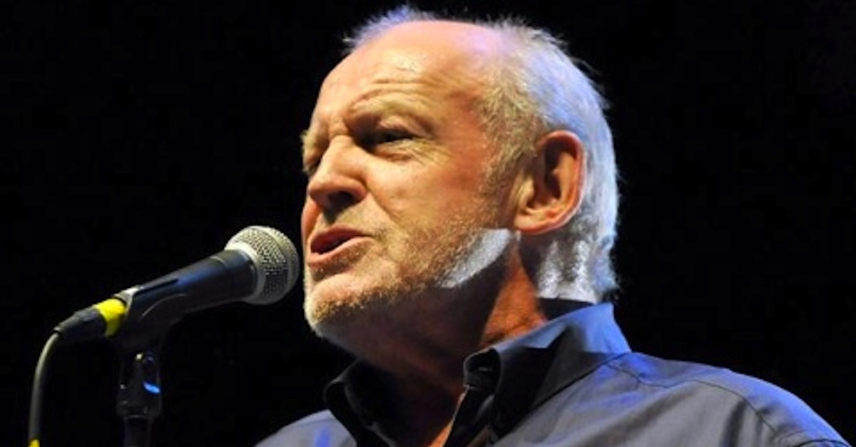 Joe Cocker Dies At The Age Of 70. Rest In Peace, Joe. | LittleThings.com