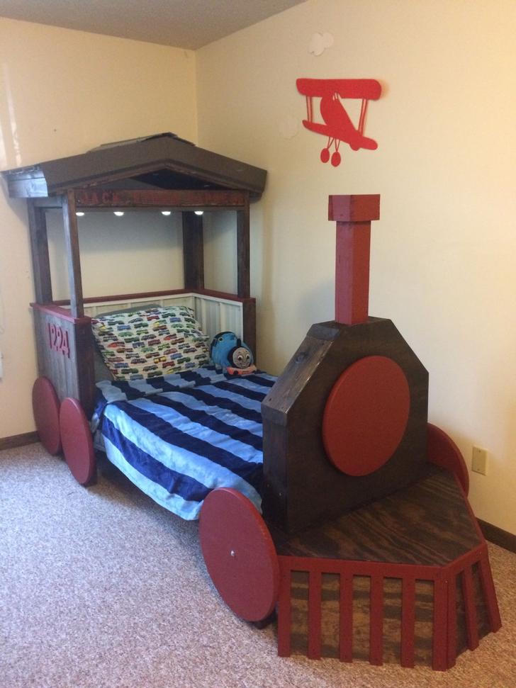 Dad Makes Son Incredible DIY Handmade Train Bed | LittleThings.com