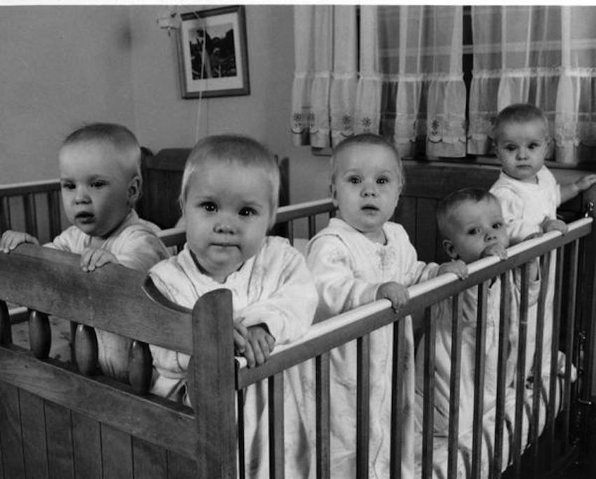 By 1963, Mom Gets Pregnant 5 Times. Then She Returns To The Hospital ...