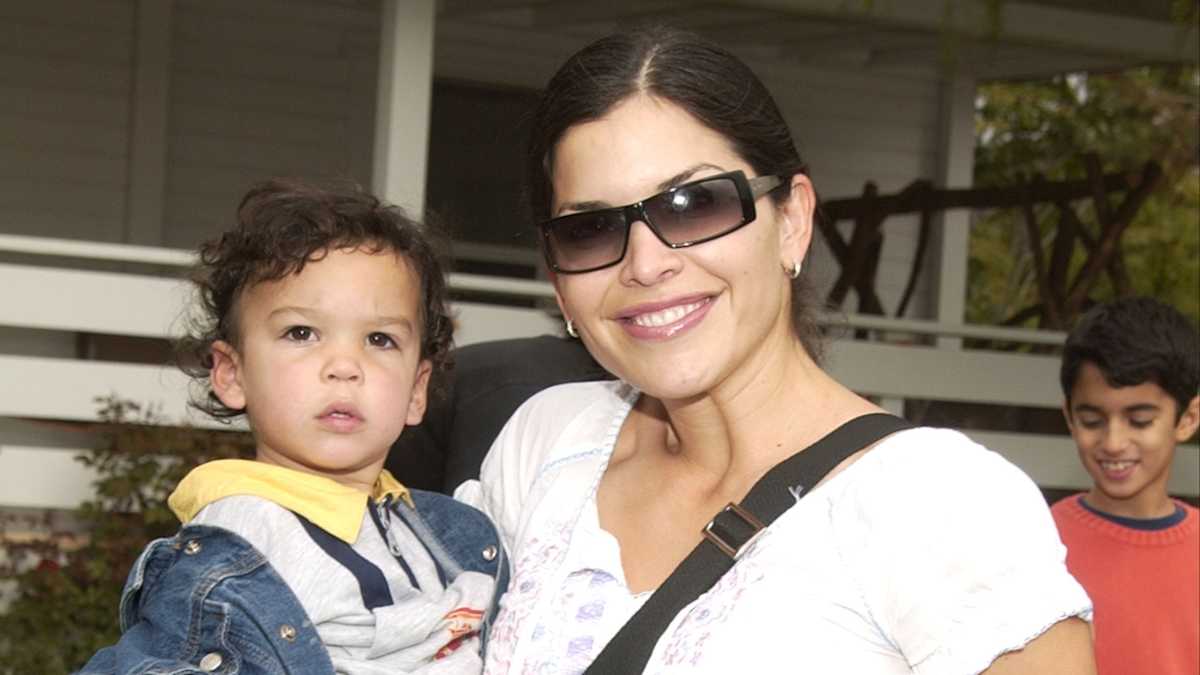 Lauren Sánchez Celebrates Sons College Graduation In Throwback Photos