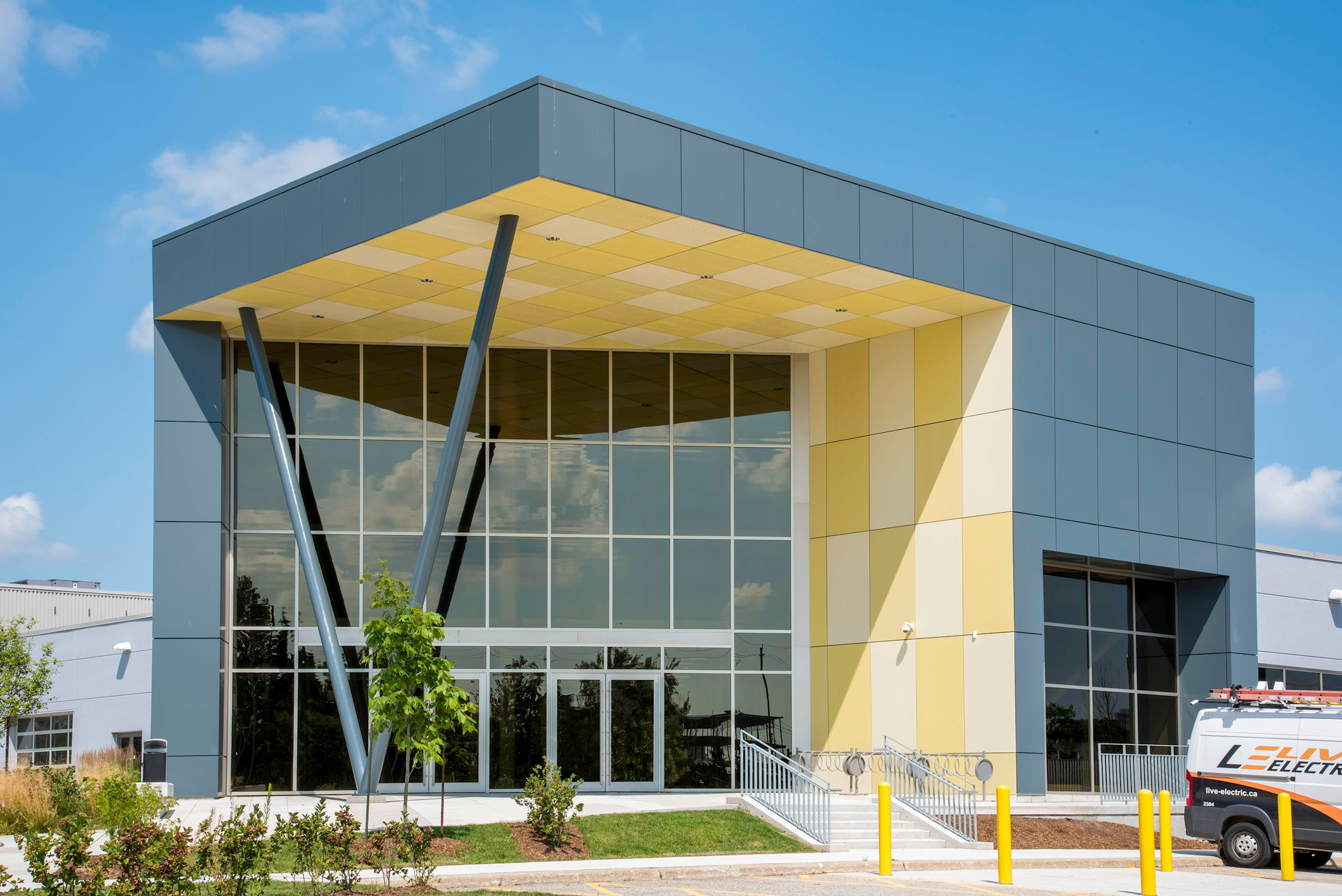 Factory Square | Melloul Blamey