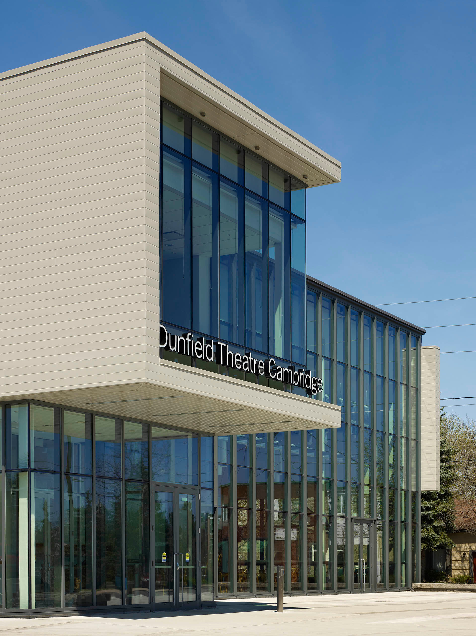 Dunfield Theatre | Melloul Blamey