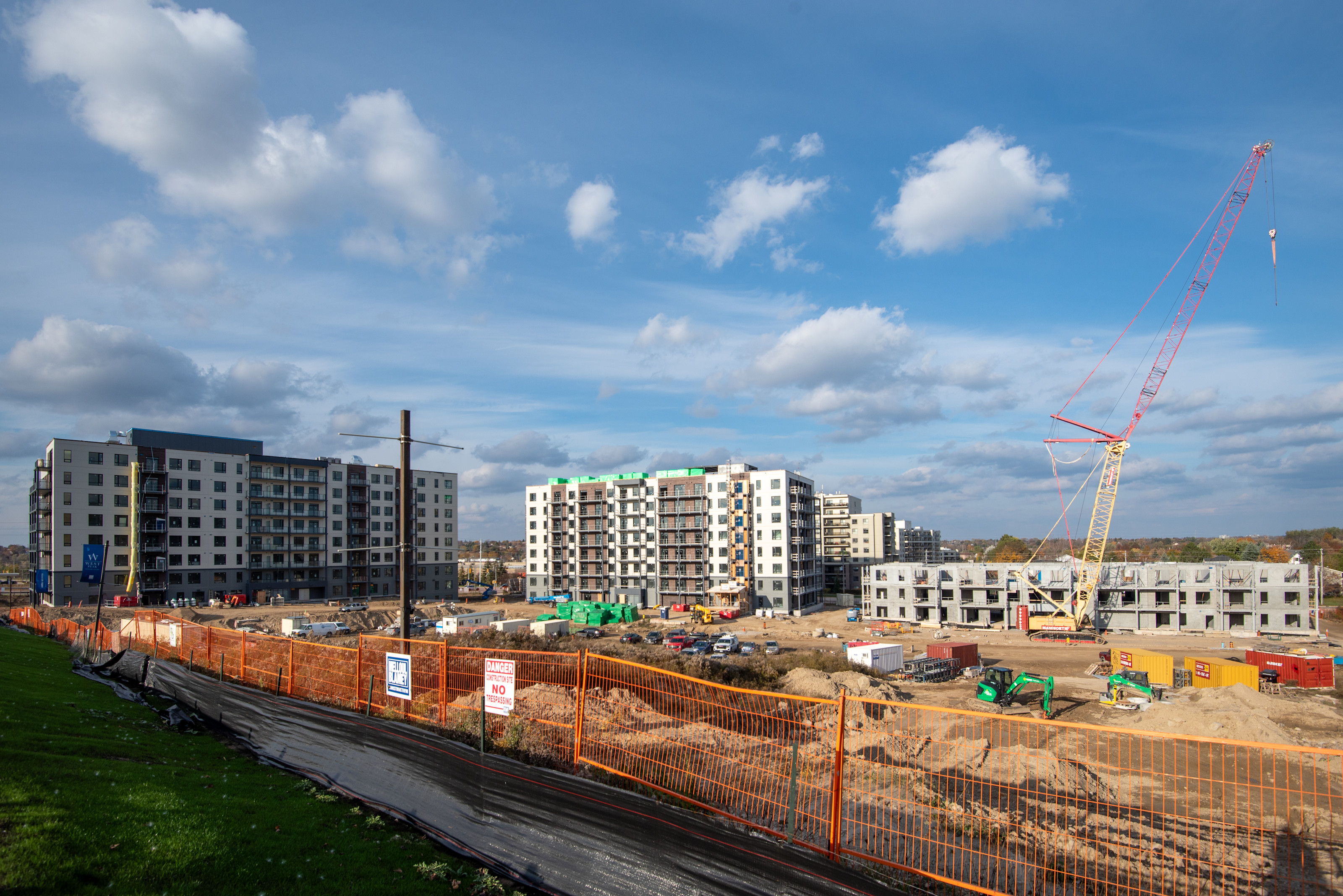 West Peak Condominiums | Melloul Blamey