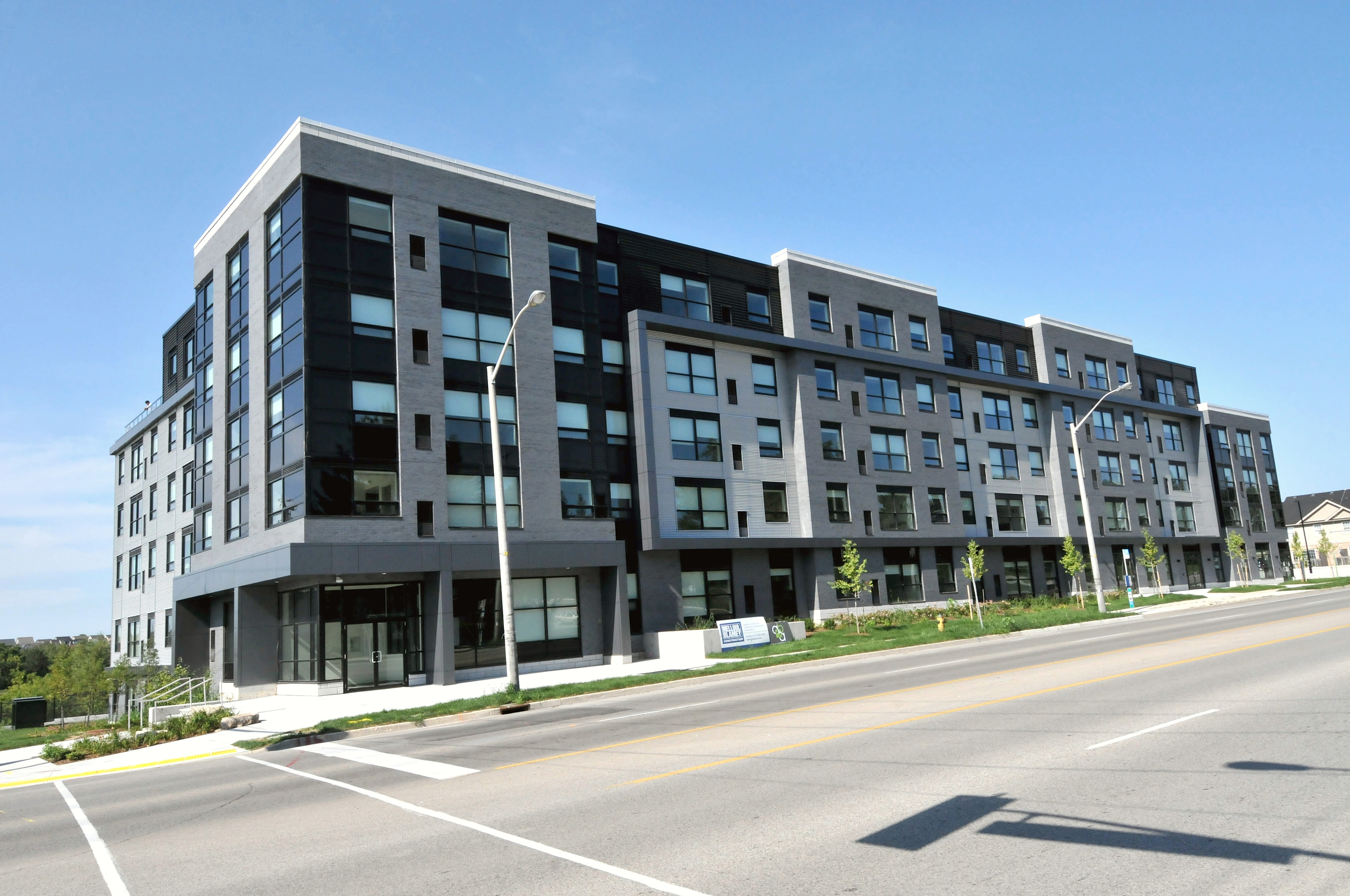 Solstice II Condominiums | Melloul Blamey