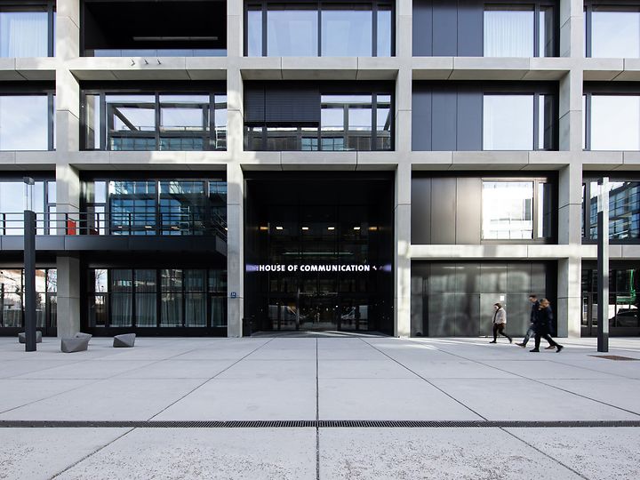 dormakaba I secure access control in an open building complex