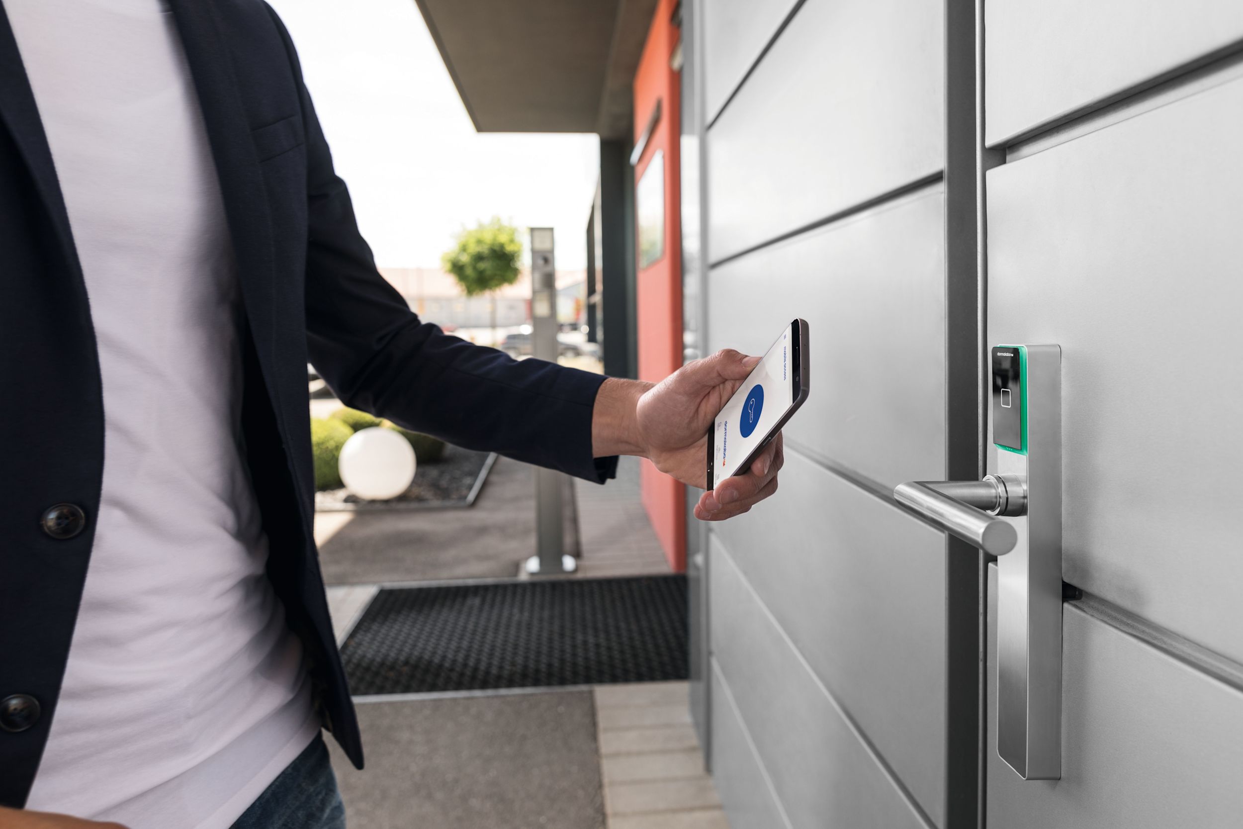 Touch-Free Access | dormakaba