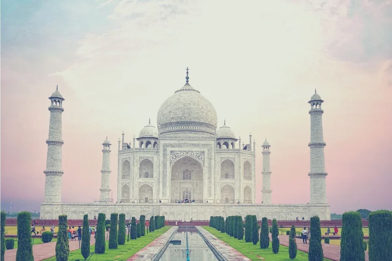 Islamic architecture and its 5 most beautiful examples.
