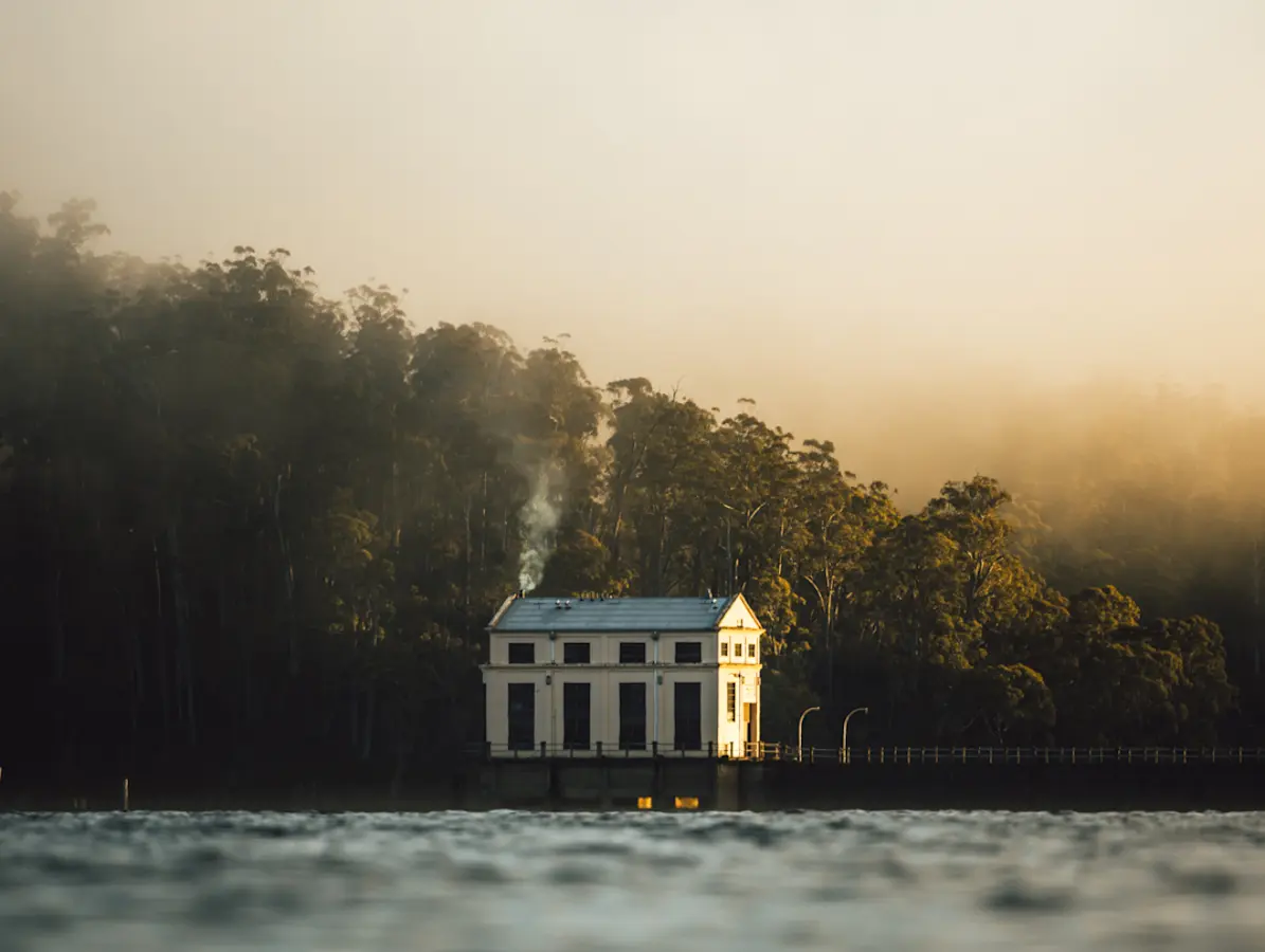 Lake St Clair Accommodation – Pumphouse Point